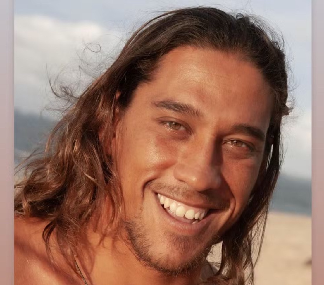 Lenda do surf morre após ataque de tubarão no Havaí - NOTICIAS NO FACE